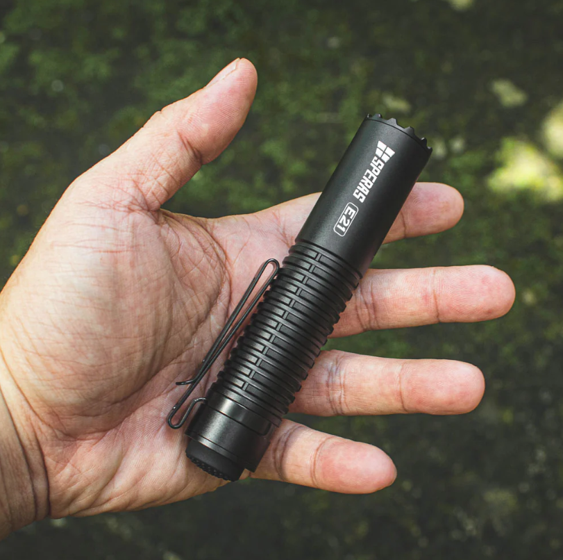 SPERAS E21 2000 Lumen - Genopladelig | Vagtgear